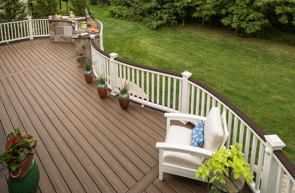 The 3 Types of Trex Deck Railing - Standard Companies